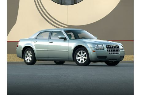 2010 Chrysler 300 MPG, Price, Reviews & Photos | NewCars.com