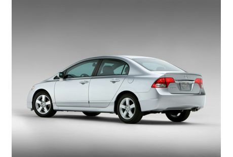 2010 Honda Civic MPG, Price, Reviews & Photos | NewCars.com