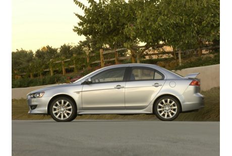 2010 Mitsubishi Lancer MPG, Price, Reviews & Photos | NewCars.com