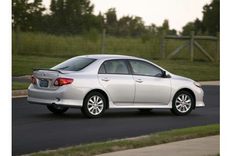 2010 Toyota Corolla MPG, Price, Reviews & Photos | NewCars.com