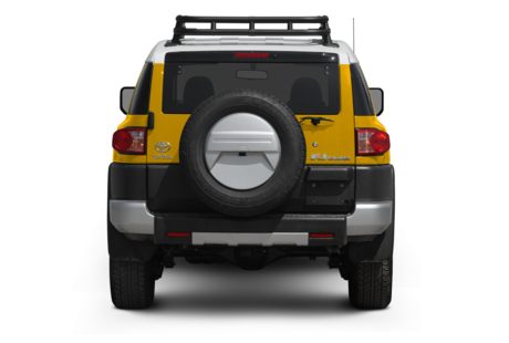 2010 Toyota FJ Cruiser MPG, Price, Reviews & Photos | NewCars.com