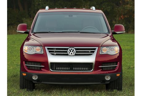 2010 Volkswagen Touareg MPG, Price, Reviews & Photos | NewCars.com