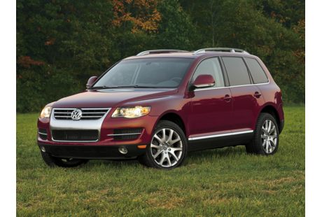 2010 Volkswagen Touareg MPG, Price, Reviews & Photos | NewCars.com