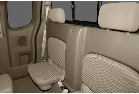 2011 Nissan Frontier MPG, Price, Reviews & Photos | NewCars.com