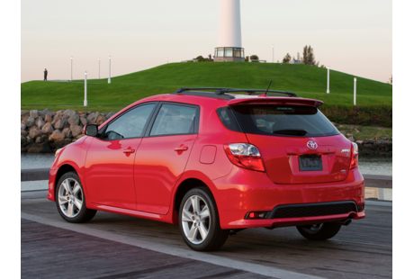 2013 Toyota Matrix MPG, Price, Reviews & Photos | NewCars.com