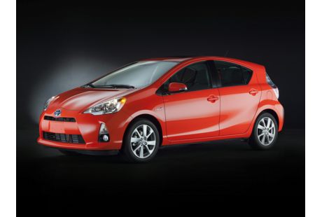 2013 Toyota Prius c MPG, Price, Reviews & Photos | NewCars.com