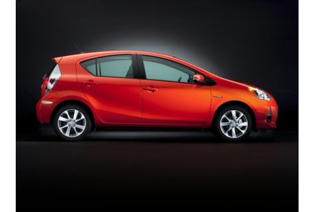 2013 Toyota Prius c MPG, Price, Reviews & Photos | NewCars.com